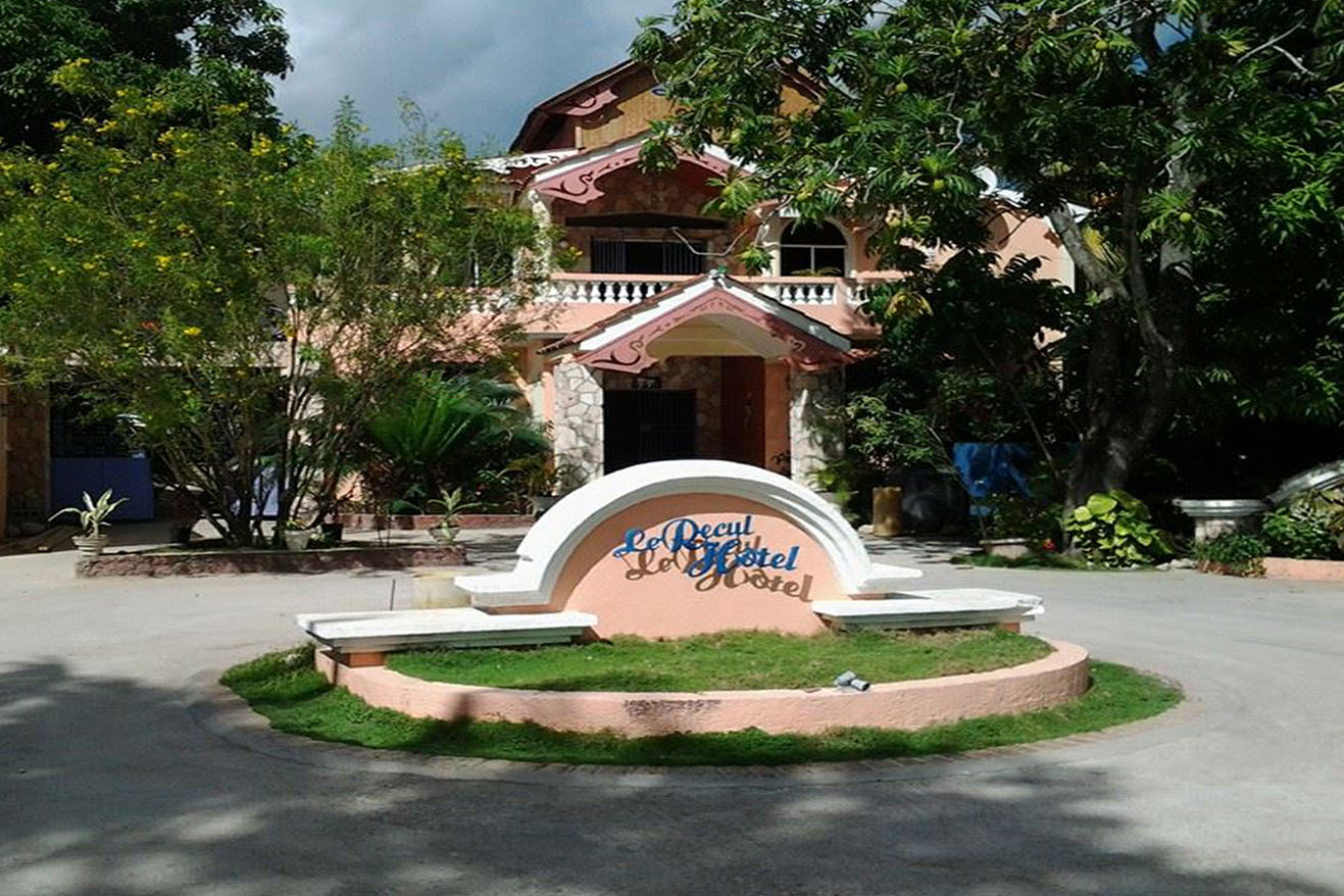 Le Recul Hôtel – Yon ti kote apa!